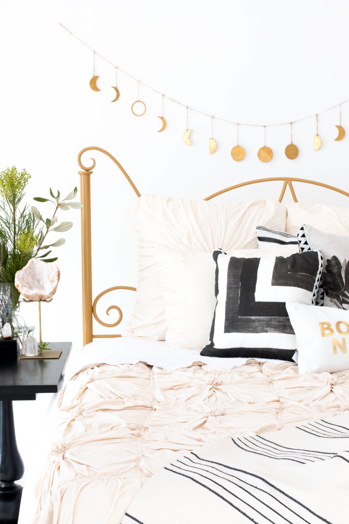 Rosette Quilt – Gathered Home